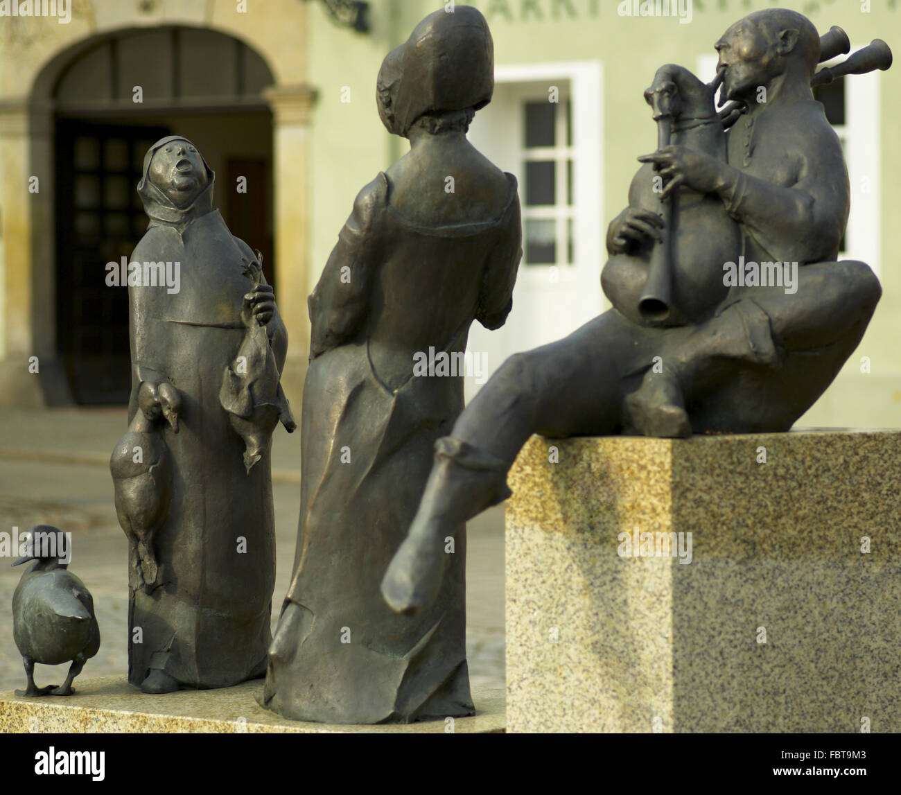 Well figures hi-res stock photography and images - Alamy