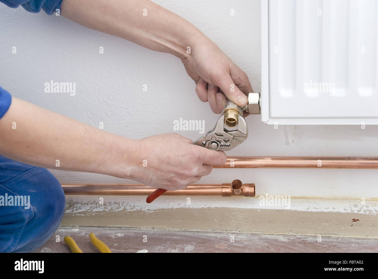 Copper pipe radiator hi-res stock photography and images - Alamy