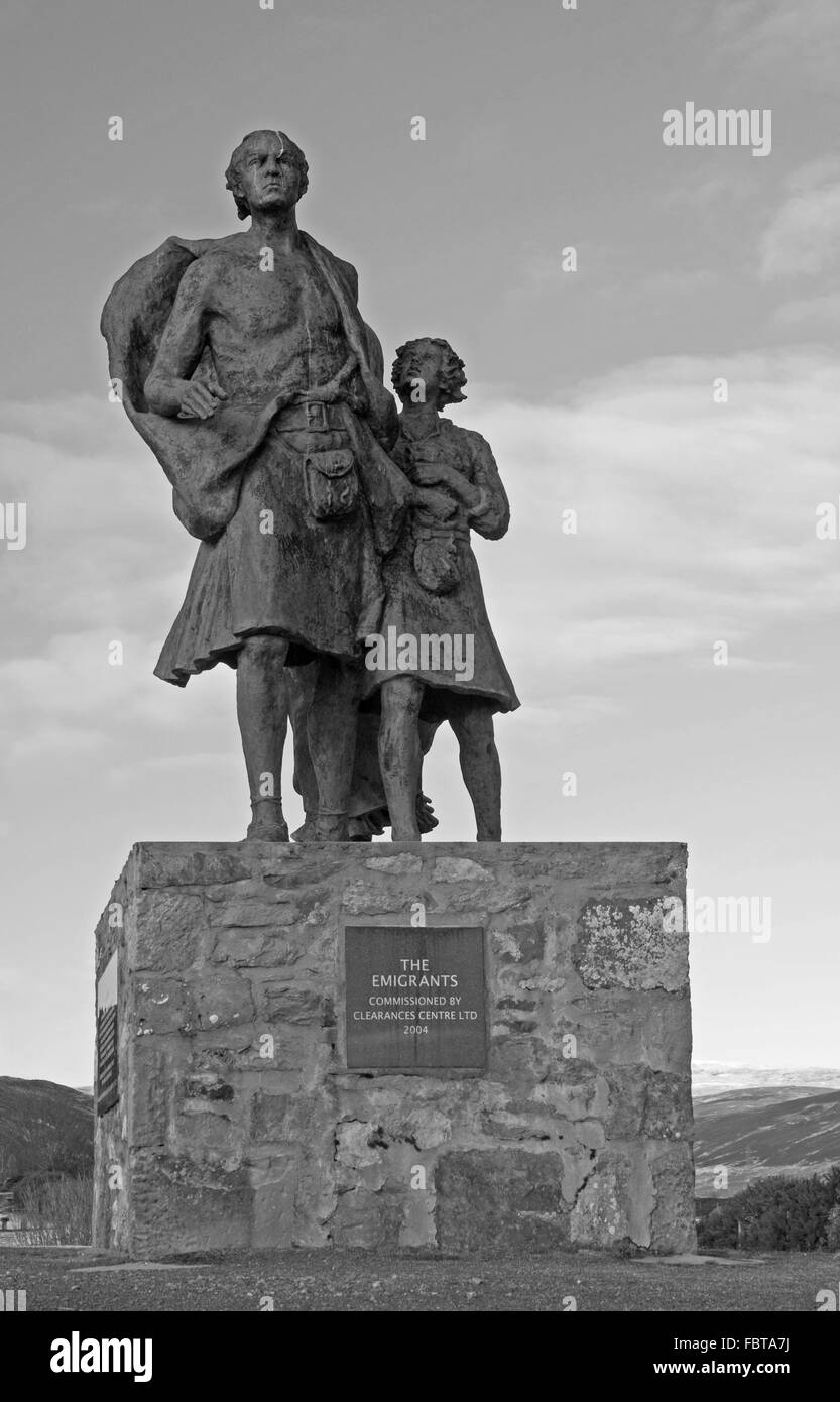 Emigrants Statue in Helmsdale Stock Photo - Alamy