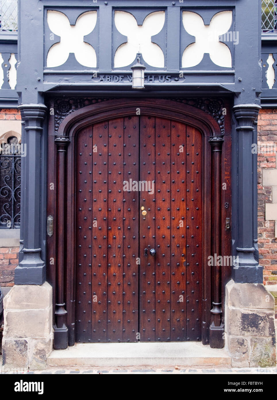 Classic tudor architecture hi-res stock photography and images - Alamy