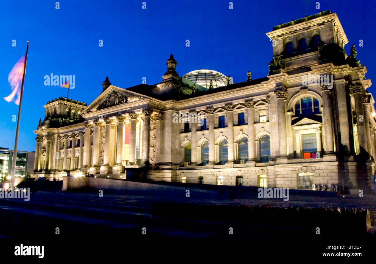 berlin reichstag night Stock Photo - Alamy