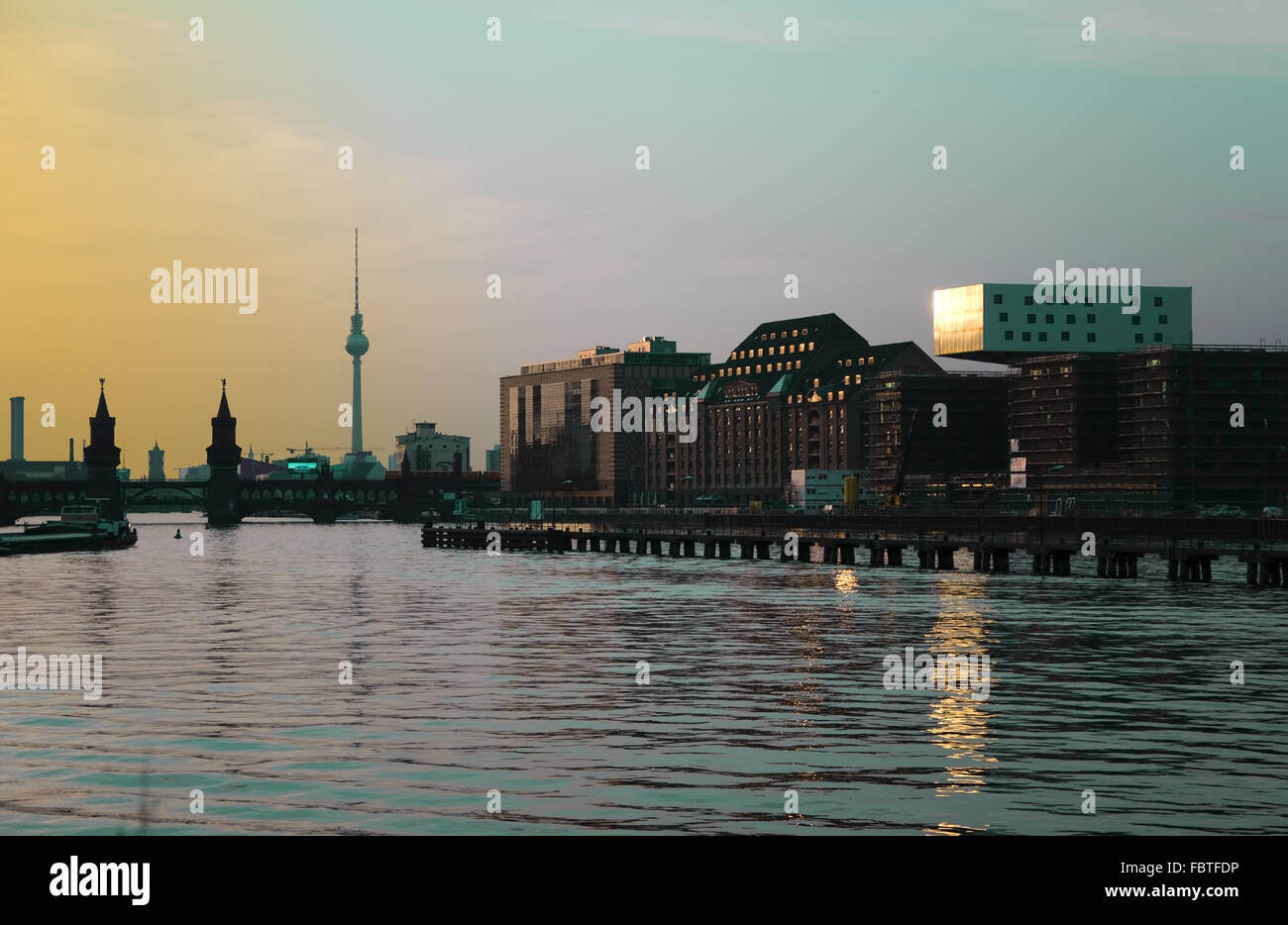 Berlin sunset hi-res stock photography and images - Alamy