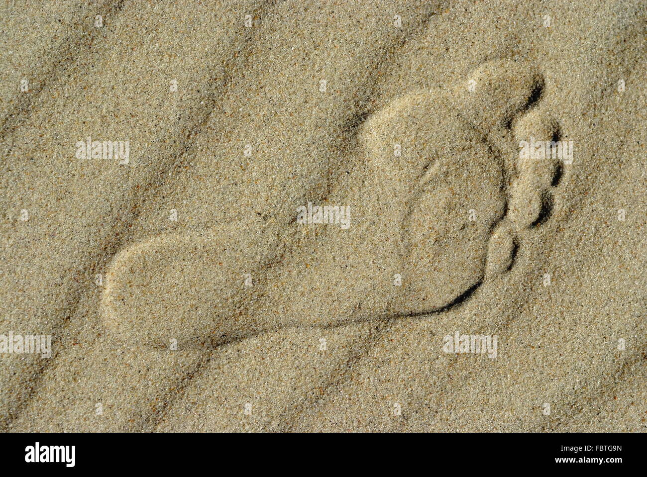 Desert foot impression hi-res stock photography and images - Alamy