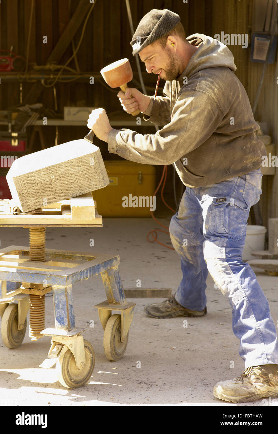 Stonecutter art hi-res stock photography and images - Alamy