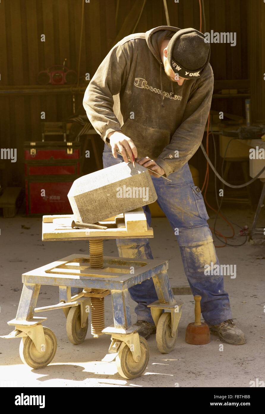 Stonecutter hi-res stock photography and images - Alamy