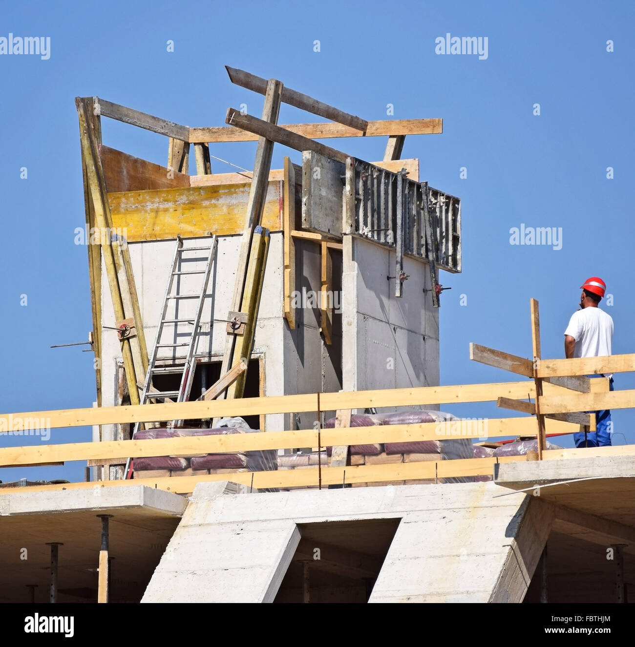 Construction of a new building in the city Stock Photo - Alamy