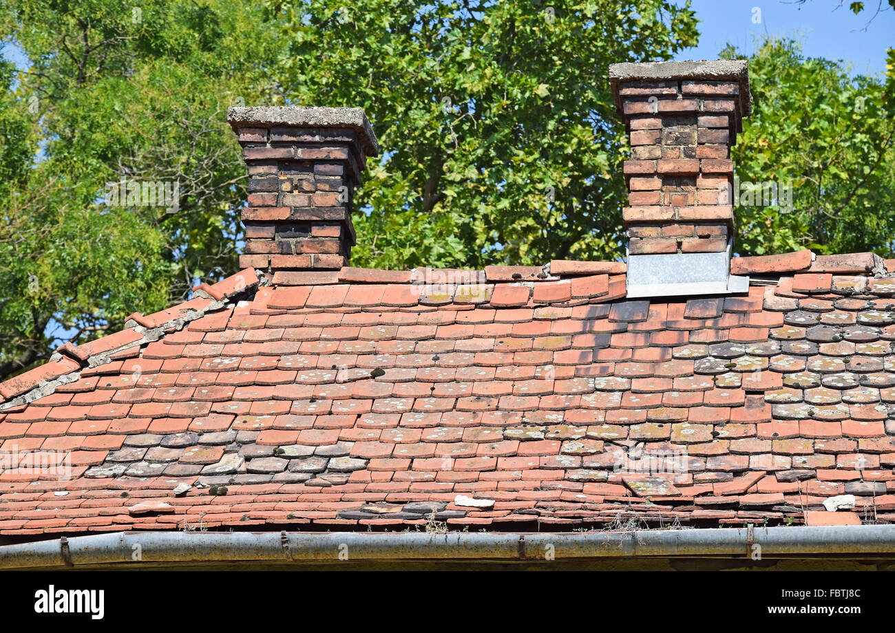 Old run down brick wall eaves hi-res stock photography and images - Alamy