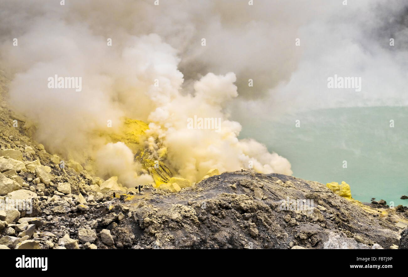 Spitting volcano hi-res stock photography and images - Alamy