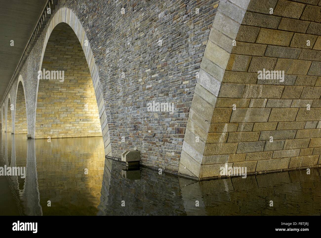 Highway dam hi-res stock photography and images - Alamy