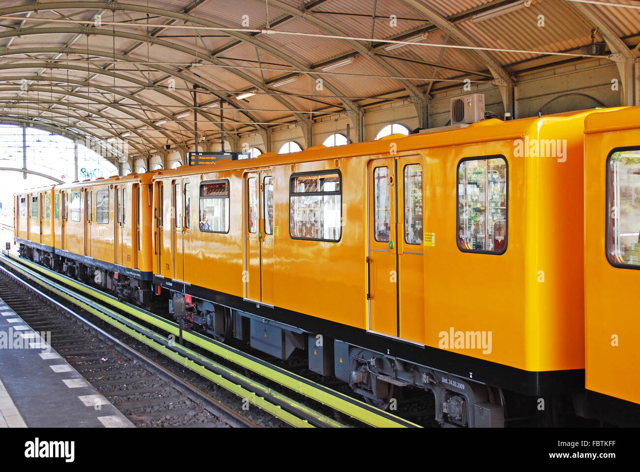 Zug u bahn u bahn hi-res stock photography and images - Alamy