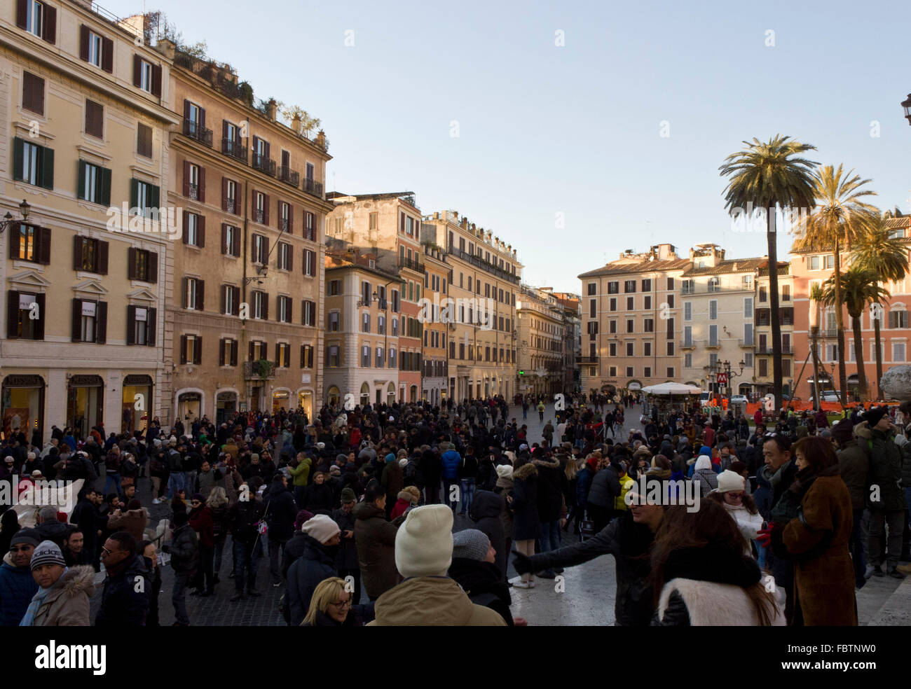 ROME, ITALY - DECEMBER 31 2014: Crowd of People in Piazza di Spagna ...