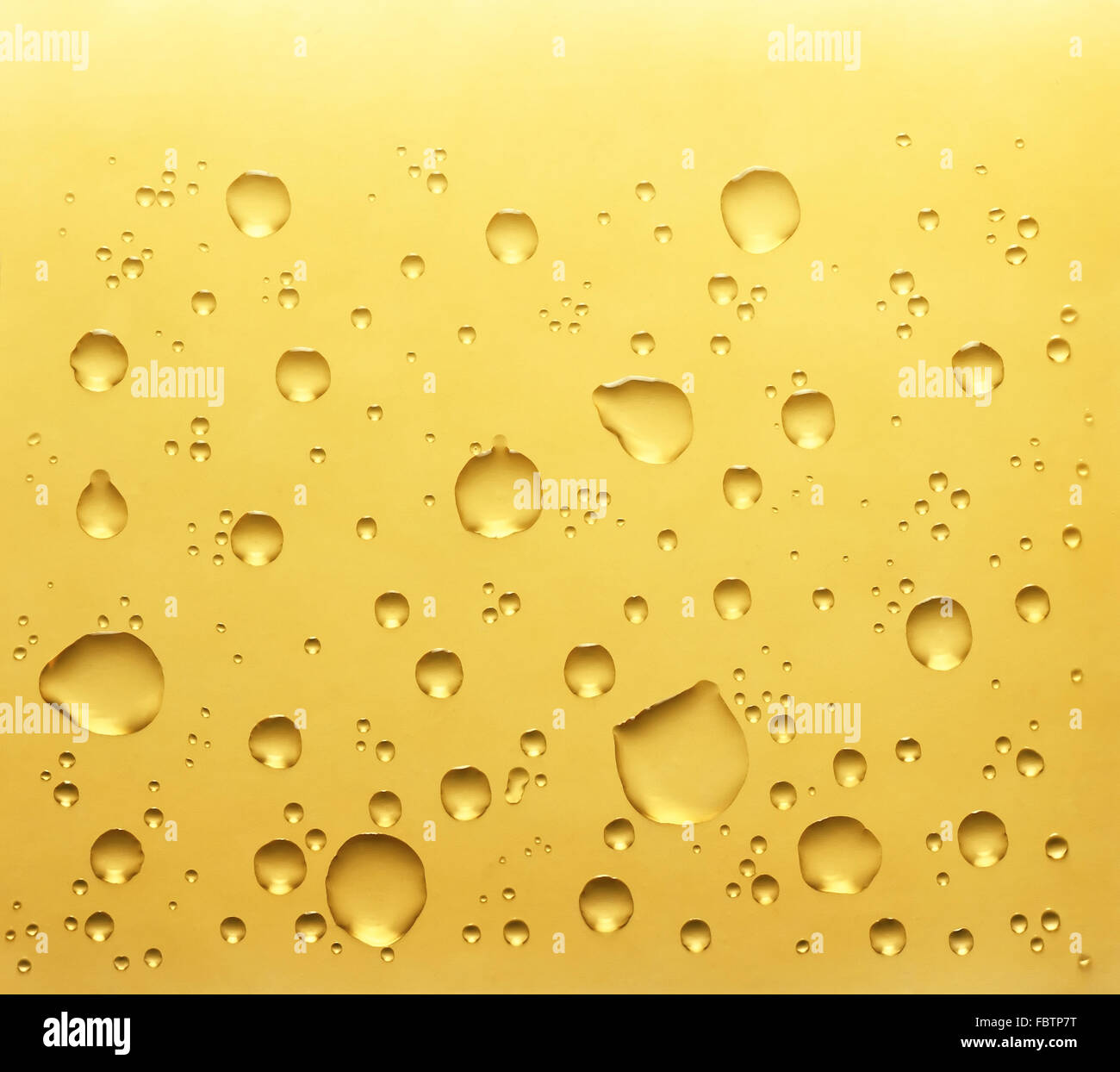 H20 drop hi-res stock photography and images - Alamy
