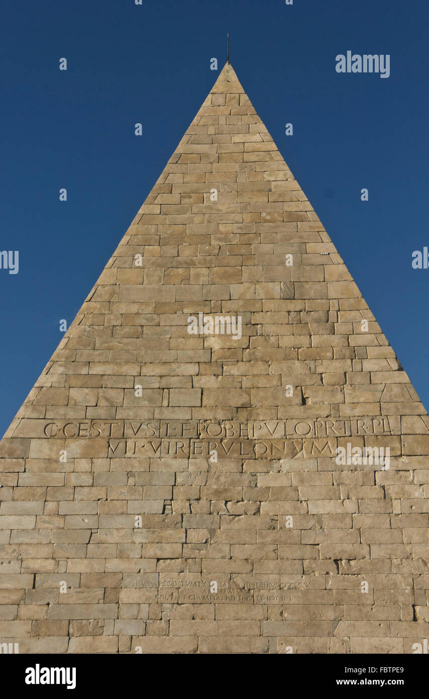 ROME, ITALY - JANUARY 1 2015: Architectural close up of the Pyramid of ...