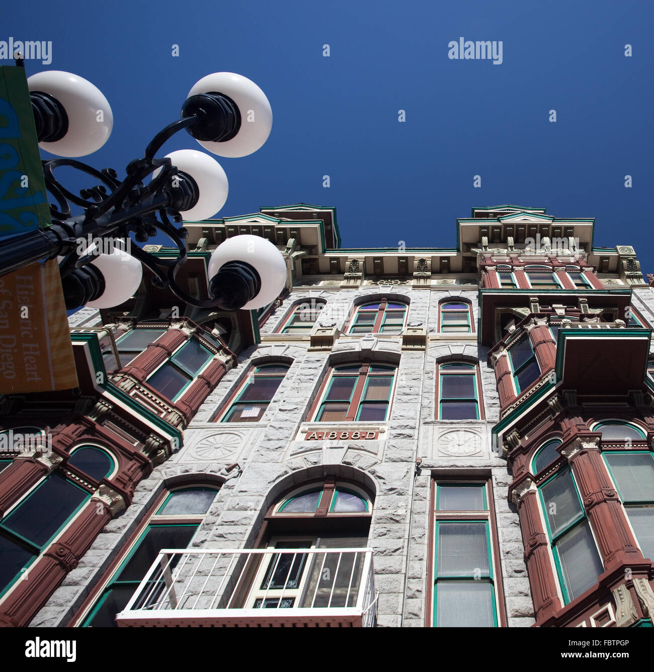 Old victorian gaslamp hi-res stock photography and images - Alamy