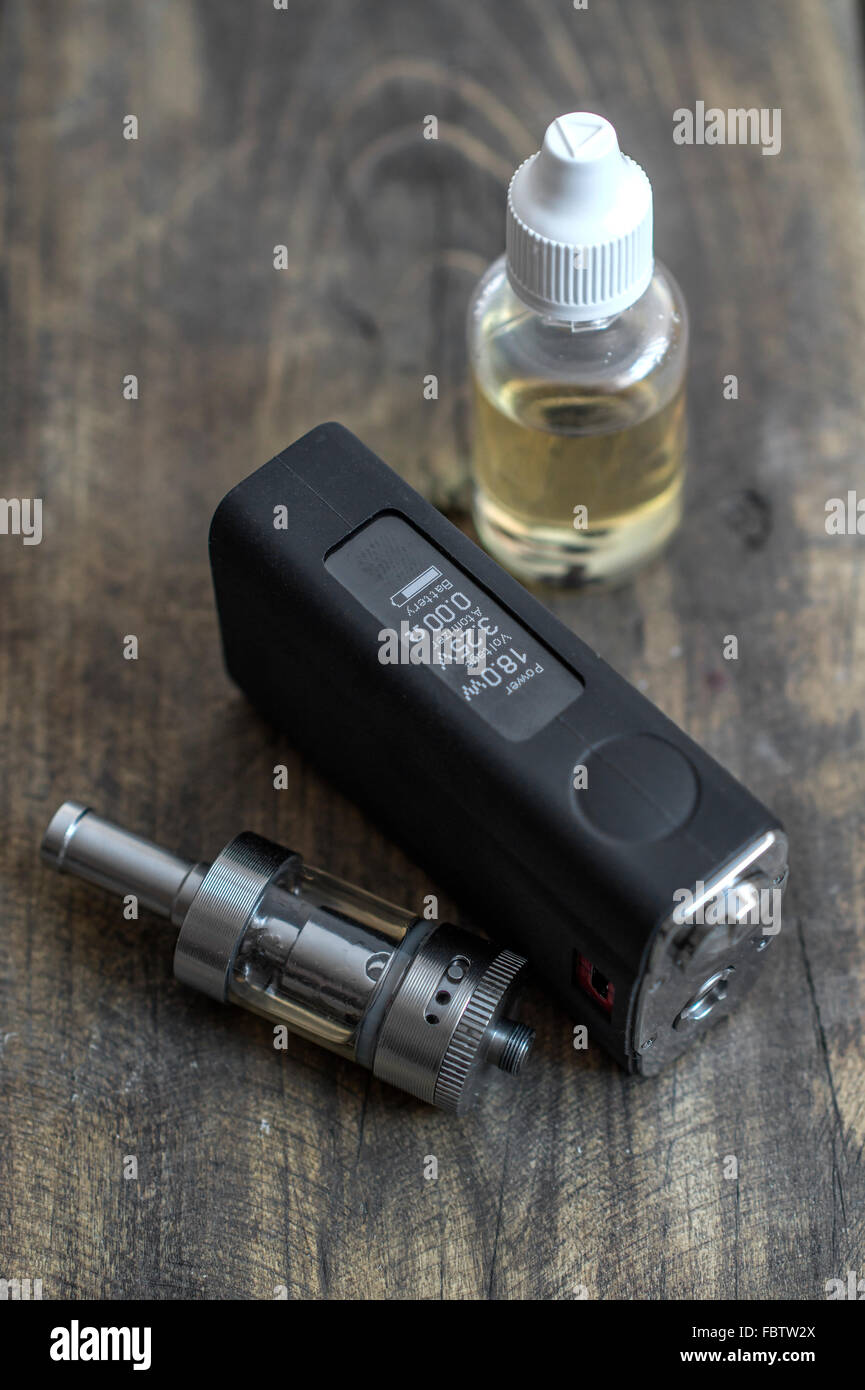 Vaping system hi-res stock photography and images - Alamy
