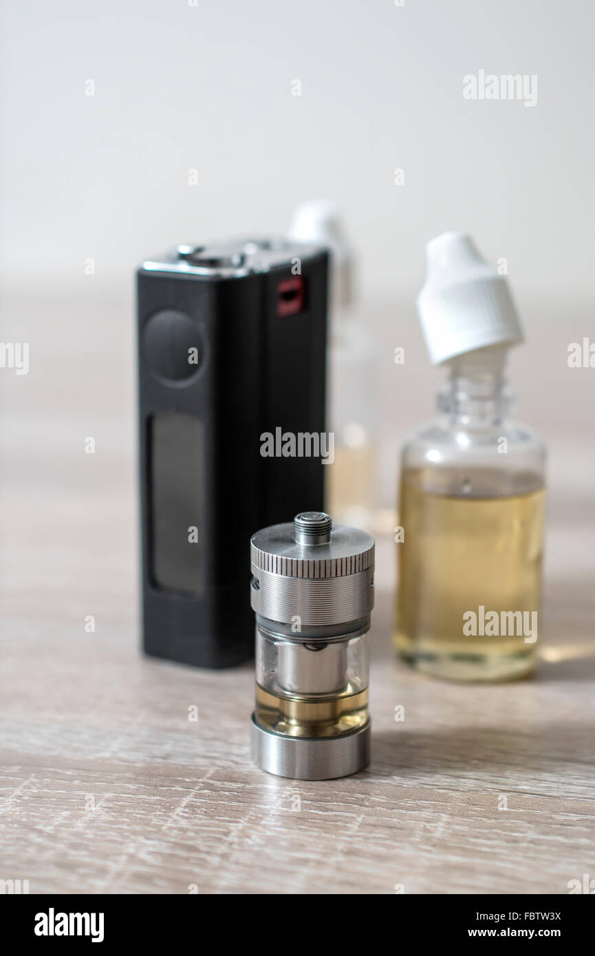Vaping system hi-res stock photography and images - Alamy