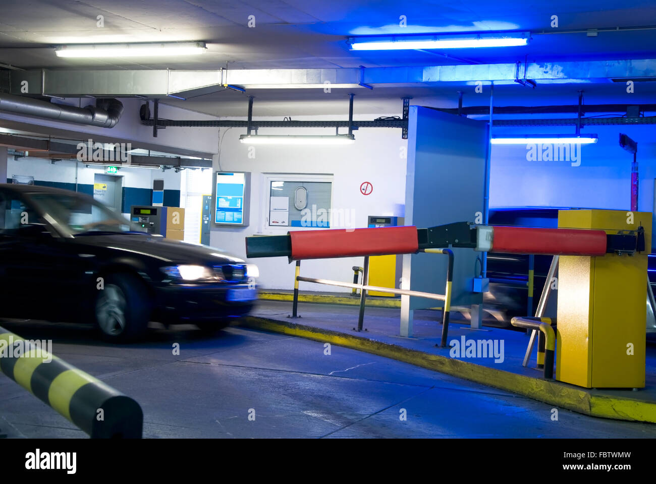 Car parking bar hi-res stock photography and images - Alamy