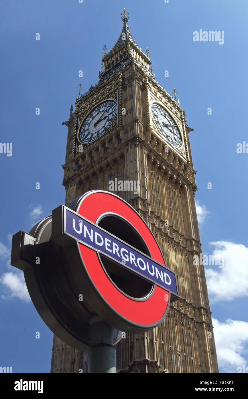 London underground sign old hi-res stock photography and images - Alamy