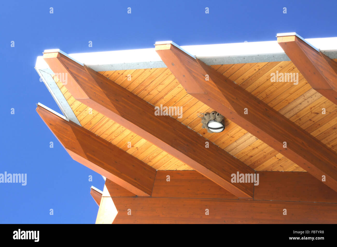 Modern roof construction detail Stock Photo - Alamy