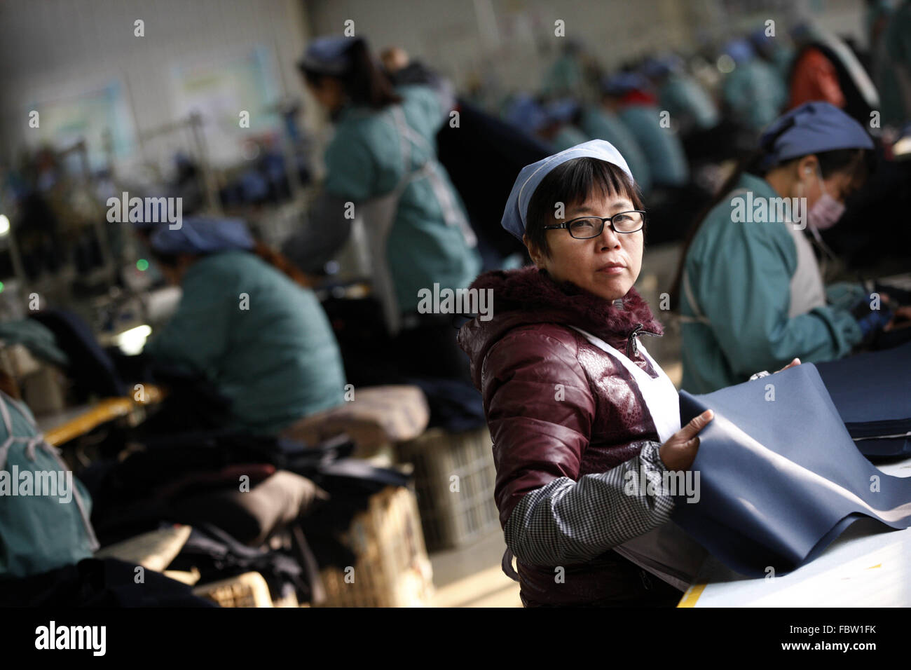 Female factory worker 19th century hi-res stock photography and images ...
