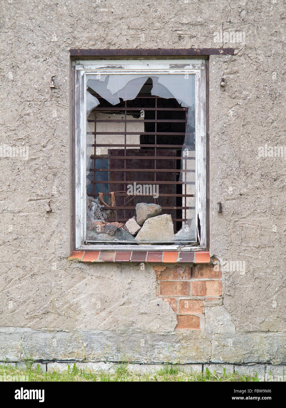 Broken window Stock Photo - Alamy Broken window Stock Photo - Alamy