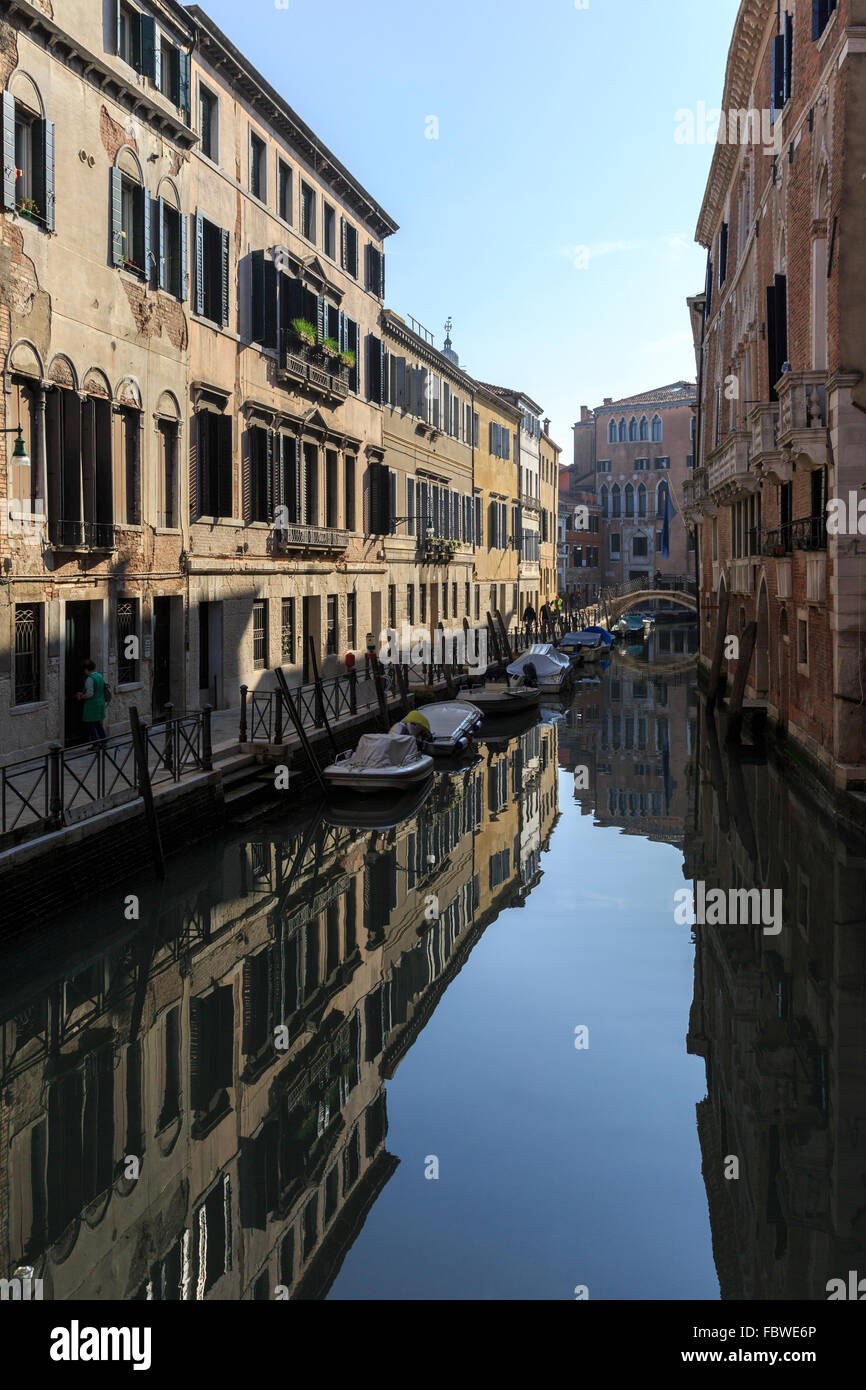 Venice facade reflection hi-res stock photography and images - Alamy