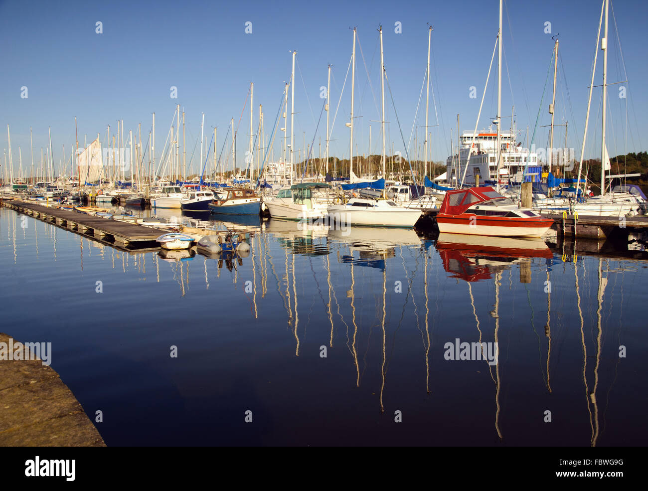 Lymington hampshire yacht hi-res stock photography and images - Alamy