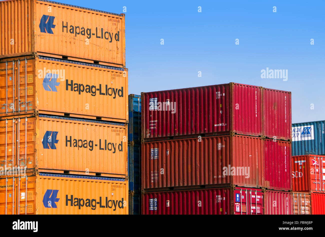 Hapag lloyd shipping container hi-res stock photography and images - Alamy