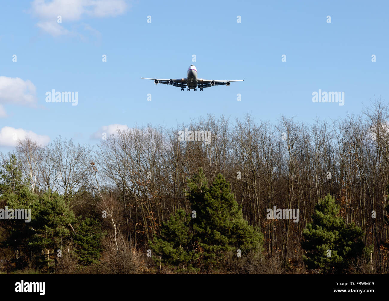 large jet aircraft on landing Stock Photo - Alamy