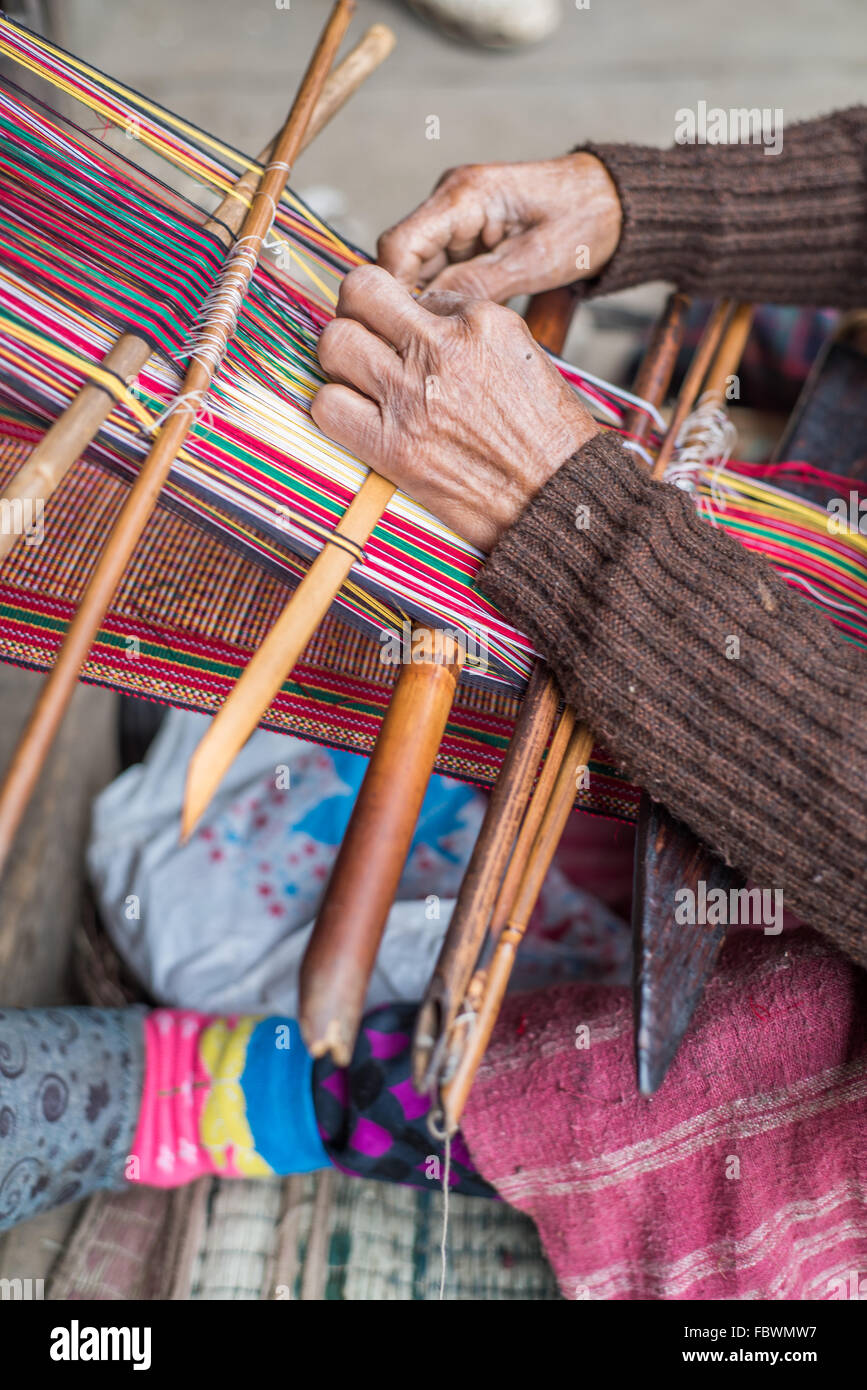 Hands weaver High Resolution Stock Photography and Images - Alamy