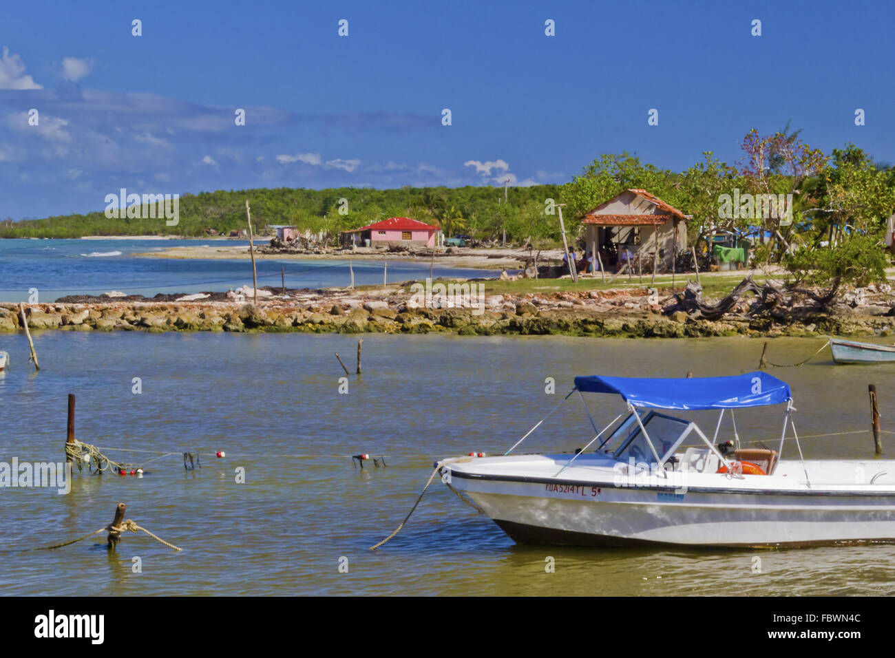 Cuban boats hi-res stock photography and images - Alamy