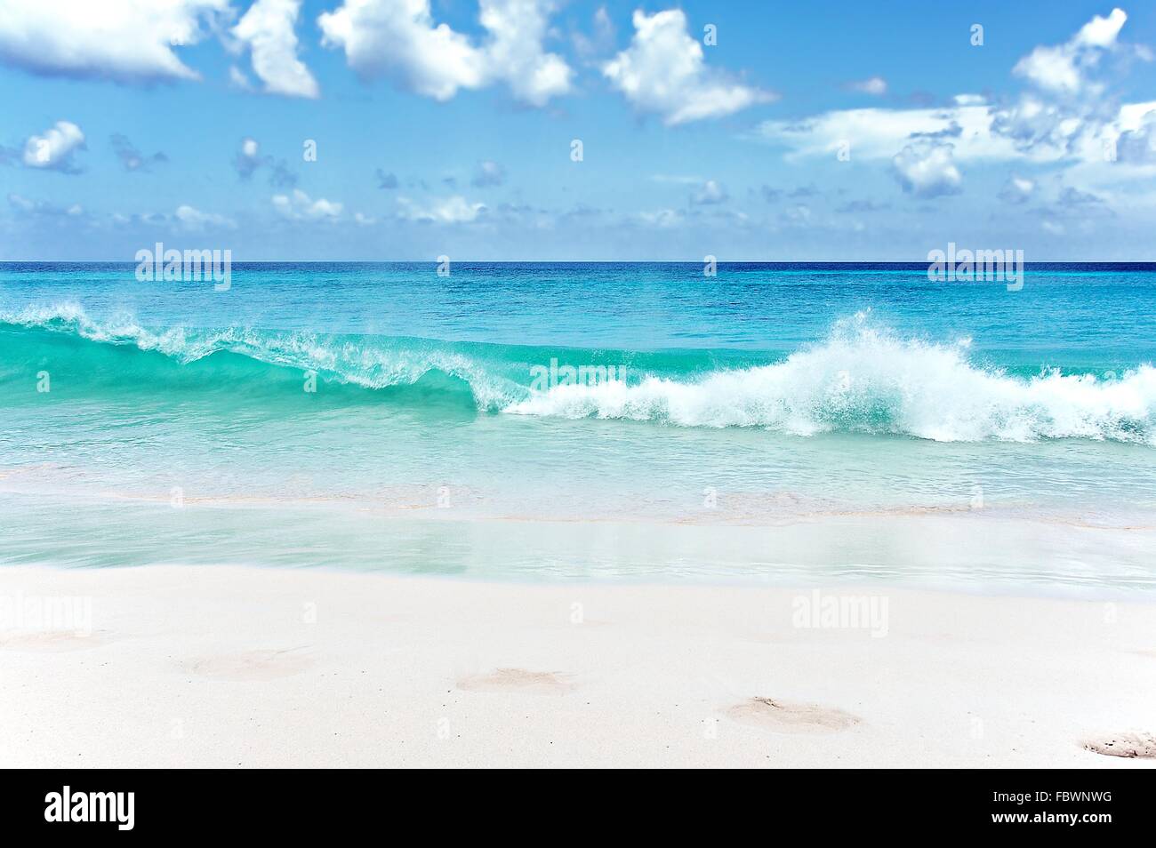 Wild waves hi-res stock photography and images - Alamy