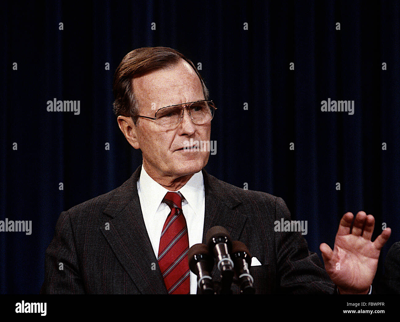 United States President George H W Bush Stock Photos & United States ...