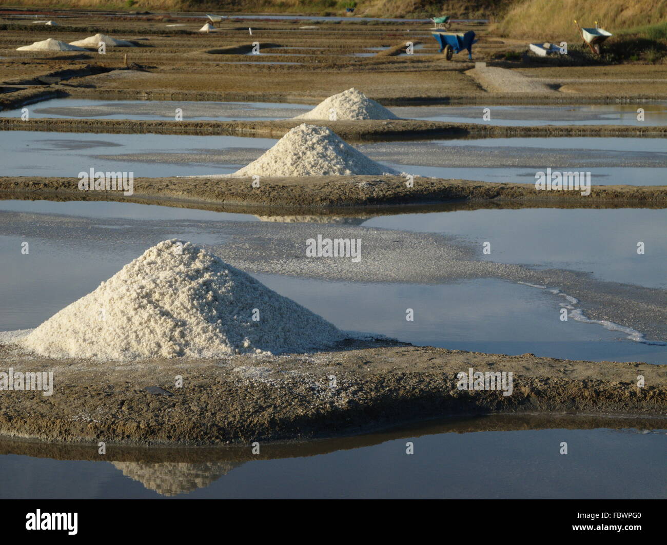 Salt dismantling hi-res stock photography and images - Alamy