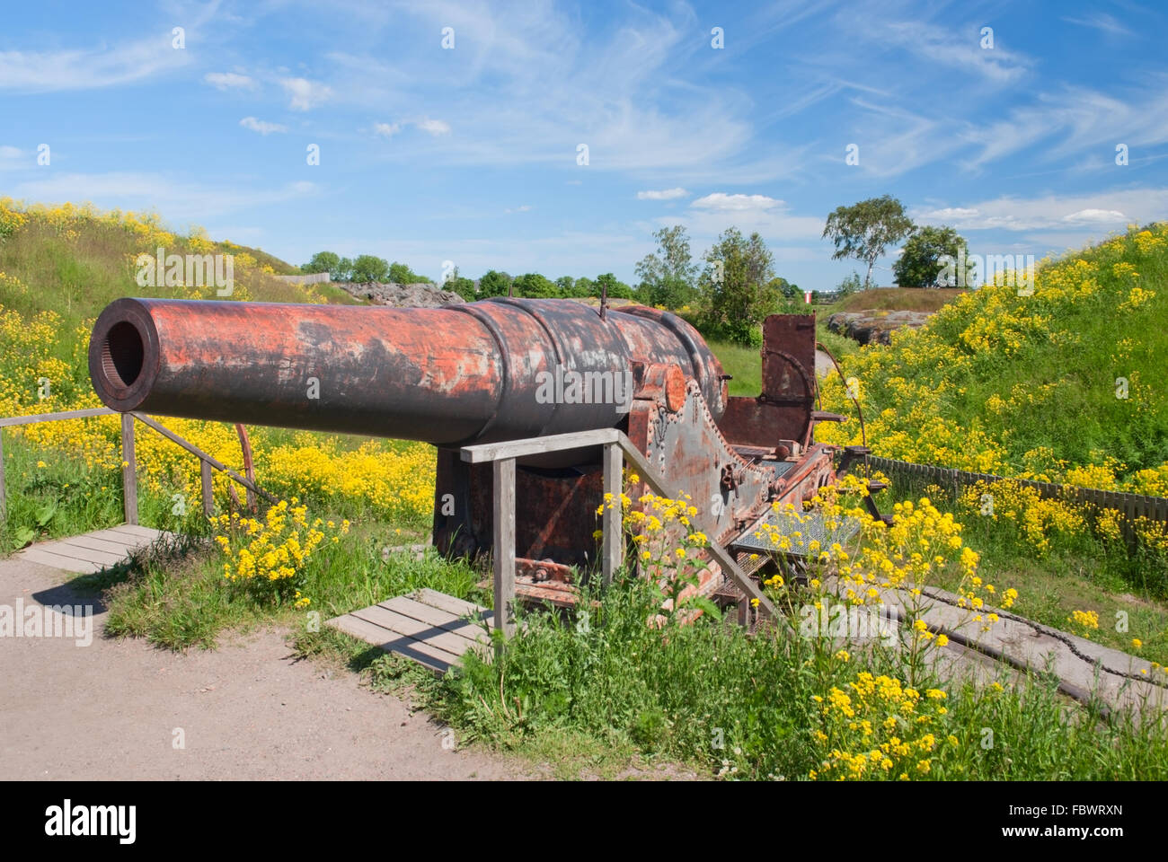 Old gun mount hi-res stock photography and images - Alamy