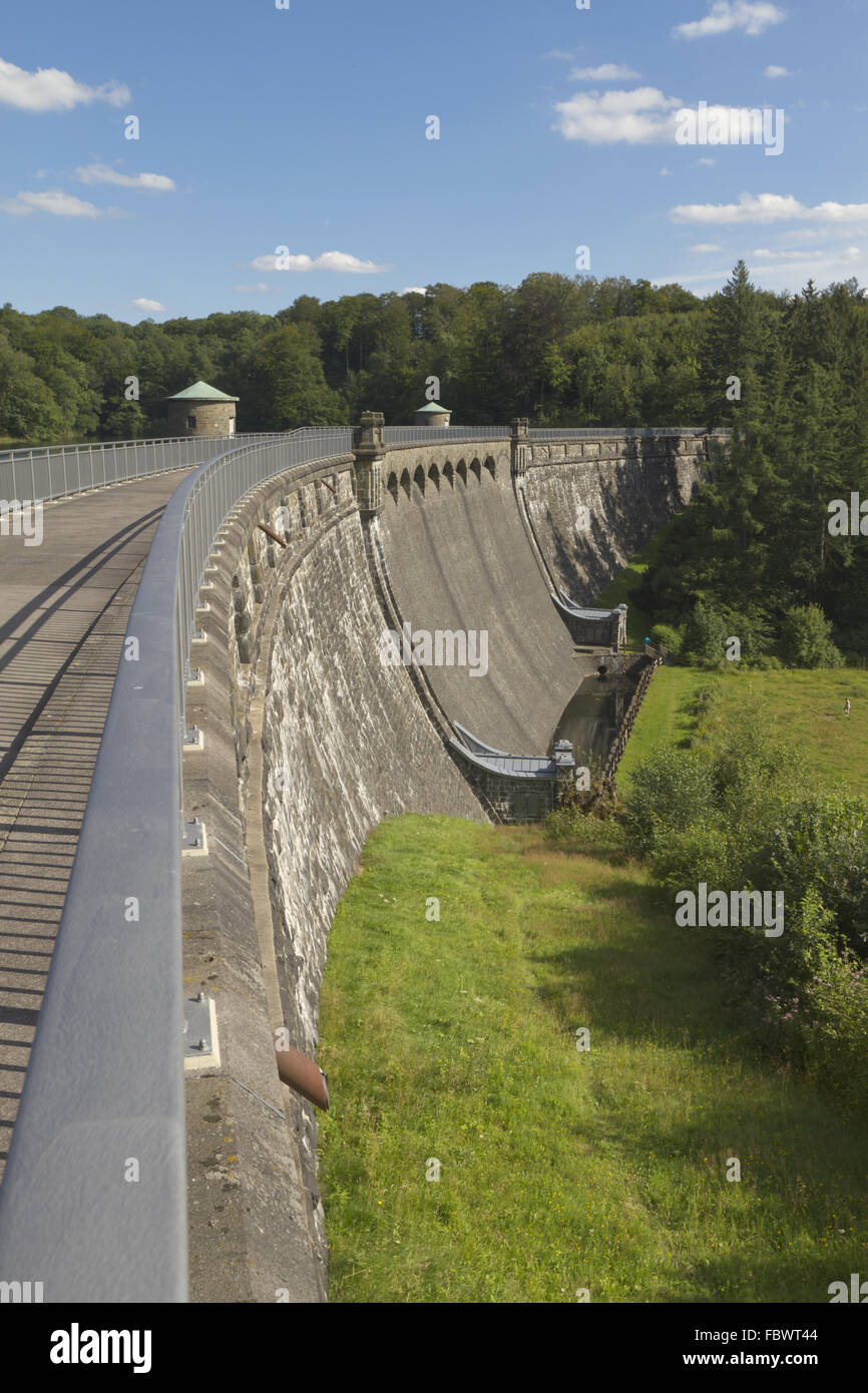 Dam wall hi-res stock photography and images - Alamy