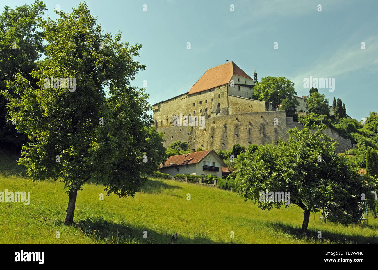 Tittmoning castle hi-res stock photography and images - Alamy