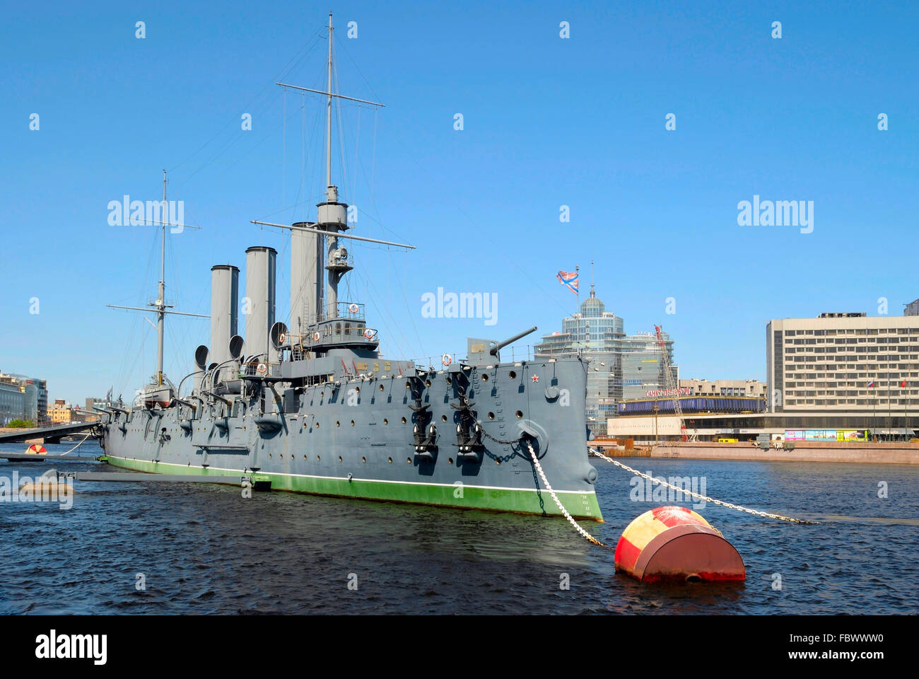 River cruiser with mast hi-res stock photography and images - Alamy