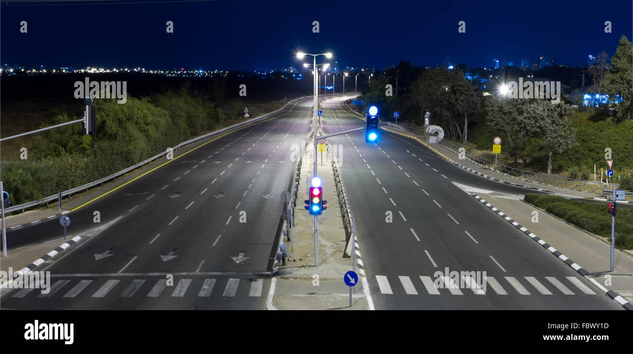 Empty highway hi-res stock photography and images - Alamy