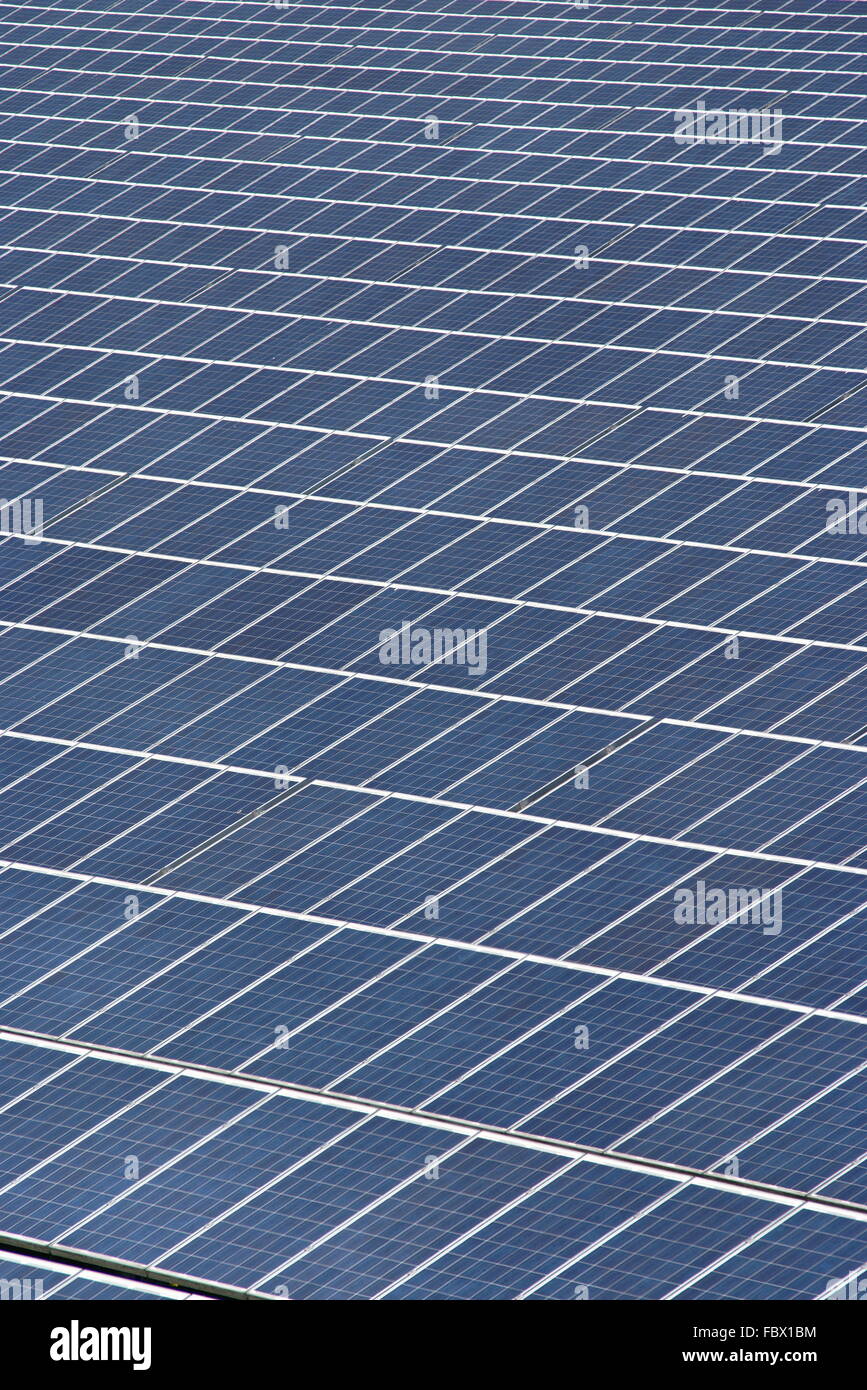 Solar power stations hi-res stock photography and images - Alamy