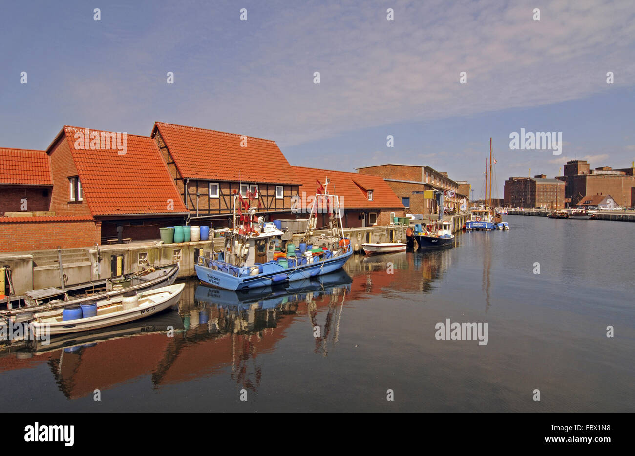 Harbor access hi-res stock photography and images - Alamy