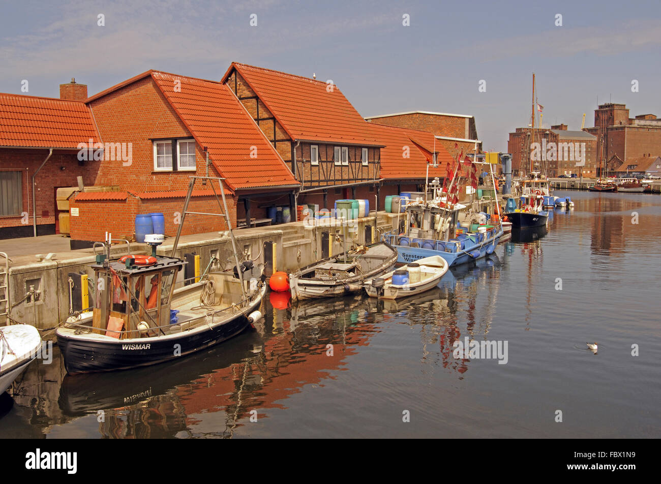Harbor access hi-res stock photography and images - Alamy