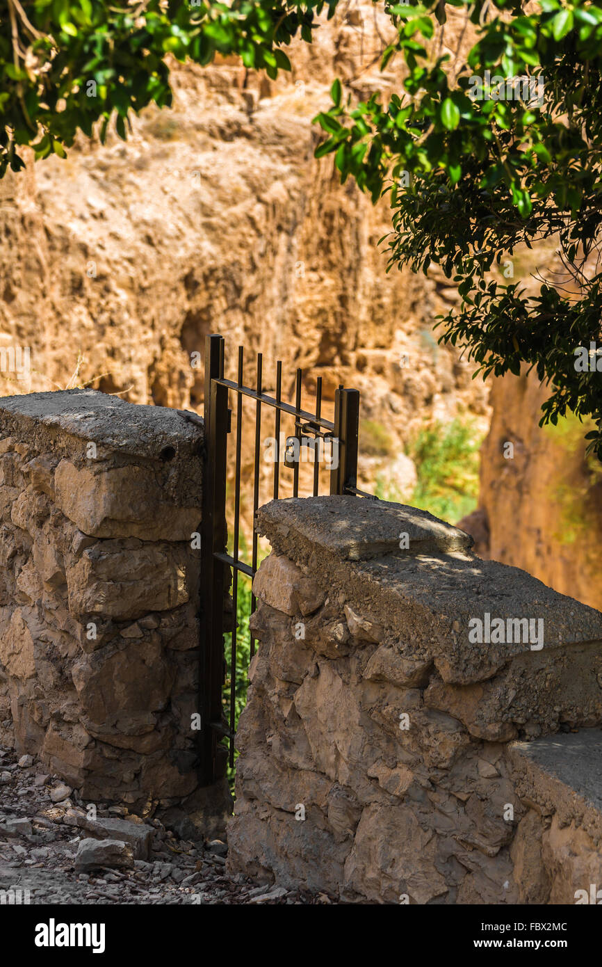 Stone gates in old hi-res stock photography and images - Alamy
