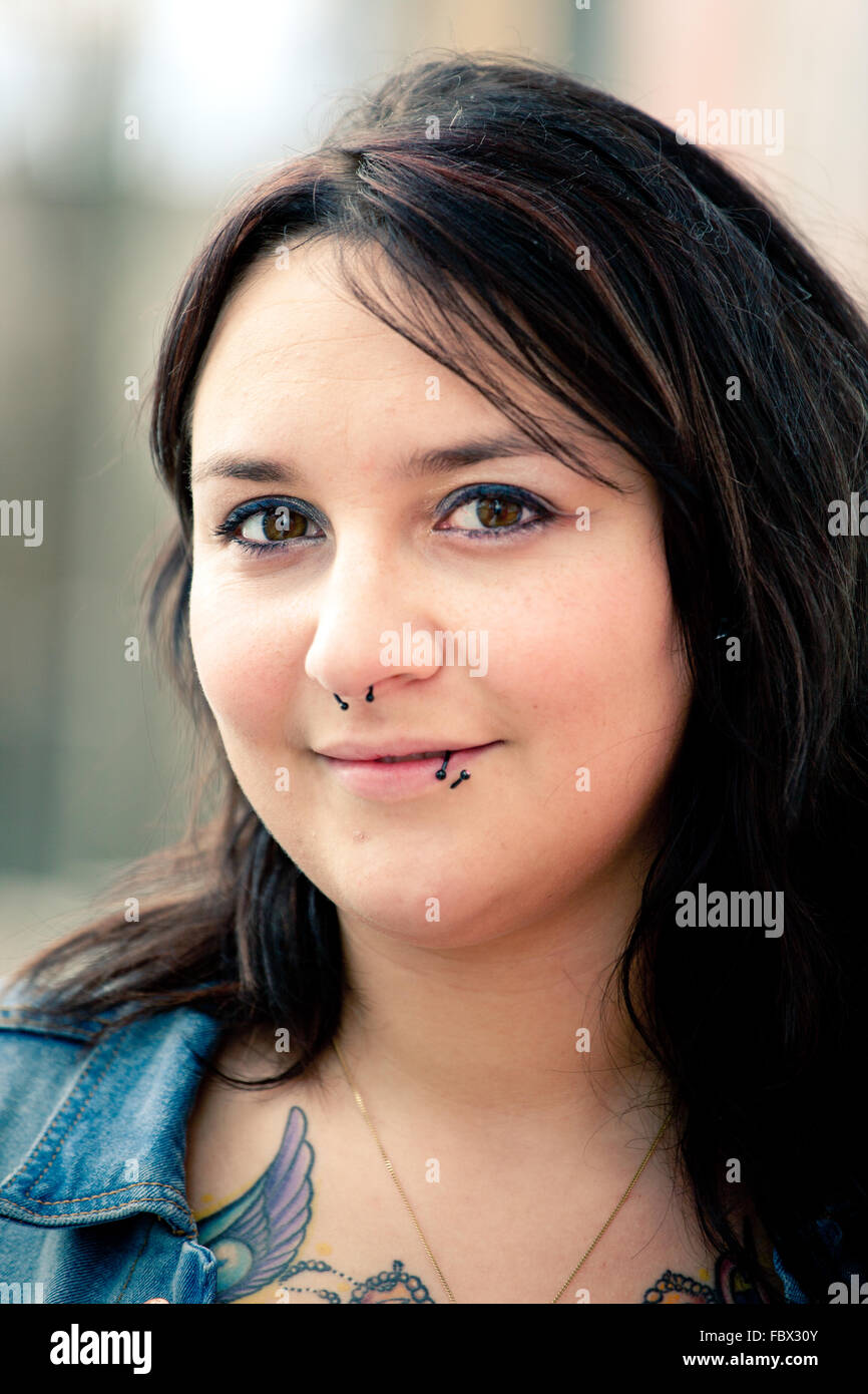 Frau outdoor hi-res stock photography and images - Alamy