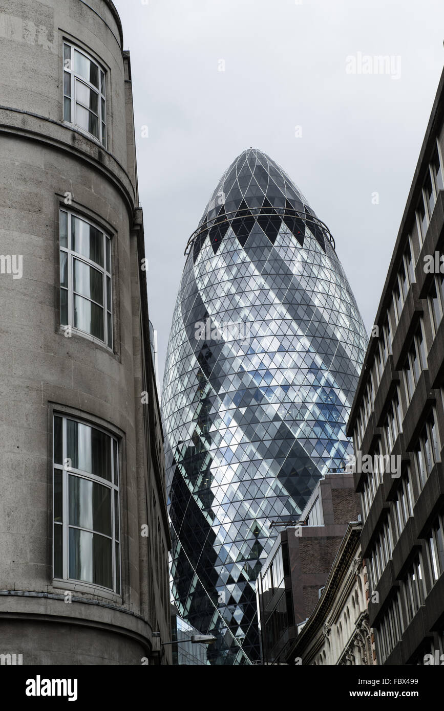 30 st mary axe gerkin hi-res stock photography and images - Alamy