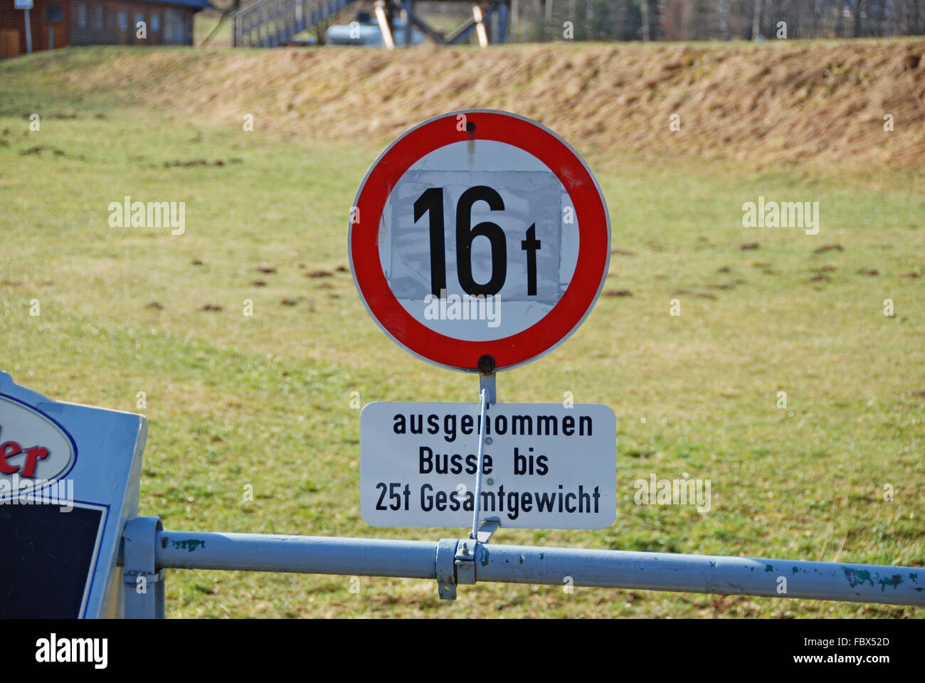 16 tonnen hi-res stock photography and images - Alamy