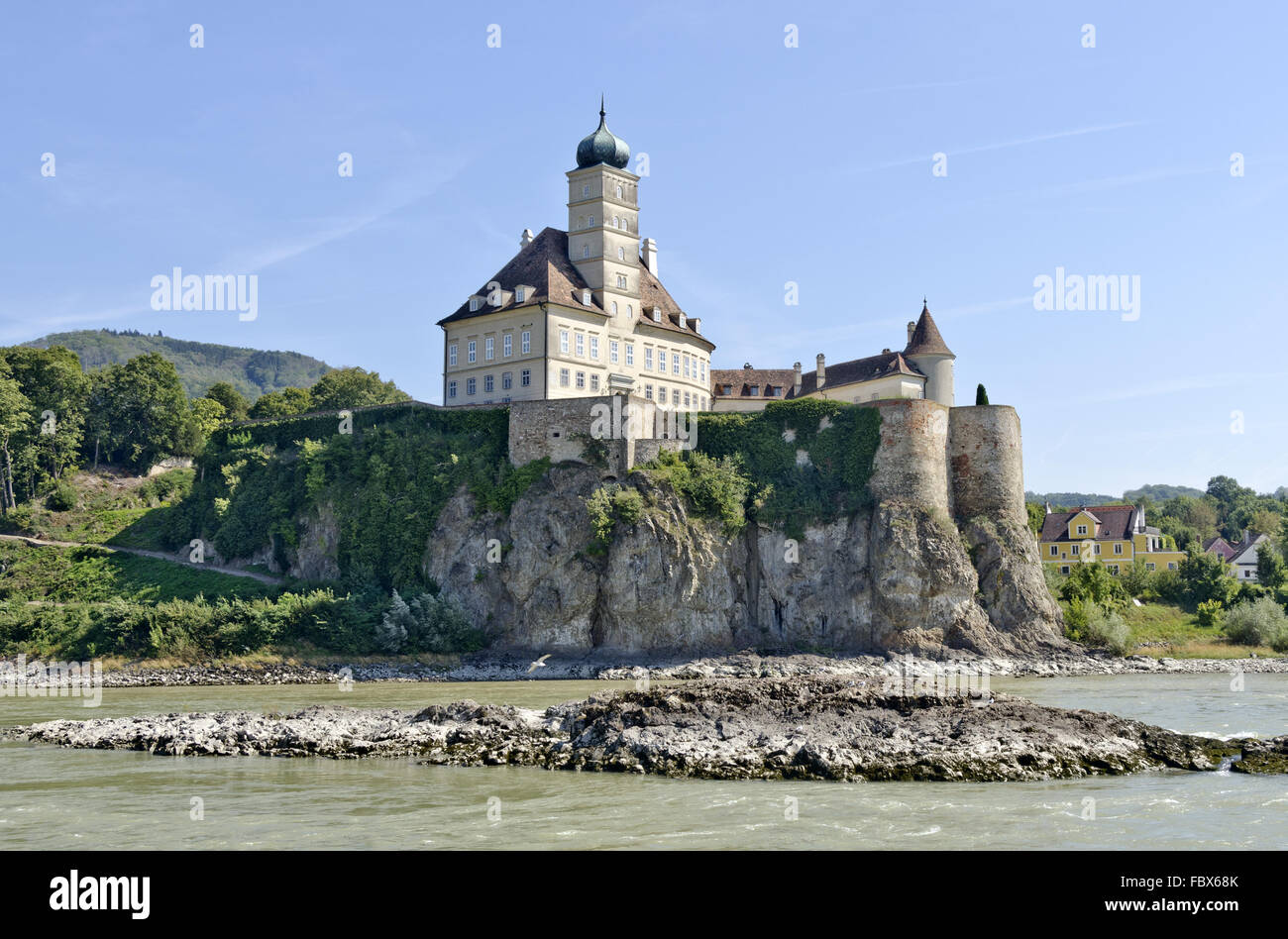 Palace of Sch├╢nb├╝hel in the danube valley Stock Photo - Alamy