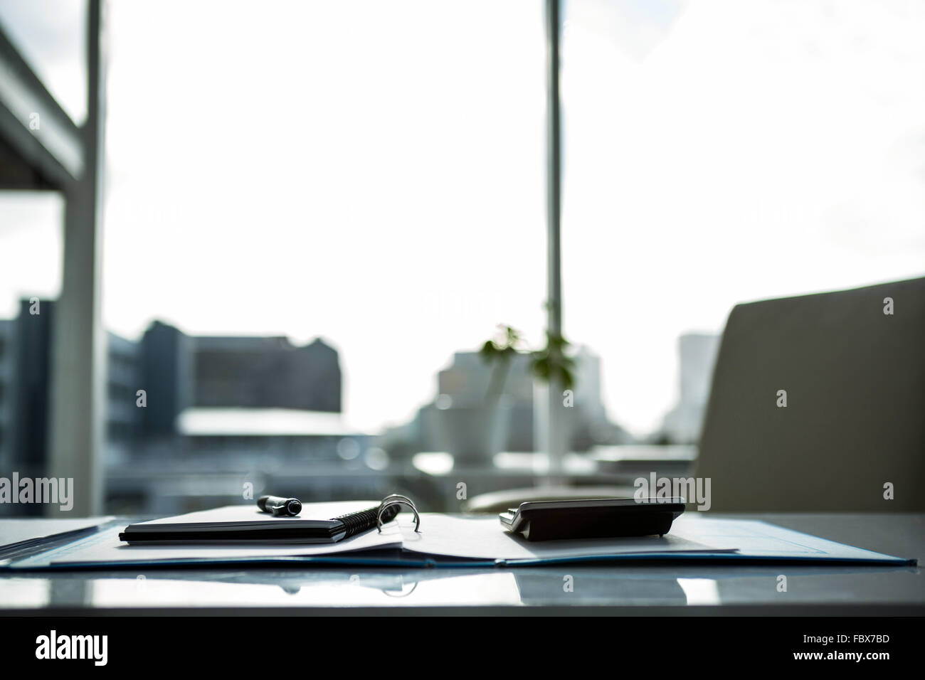 Empty working desk Stock Photo - Alamy