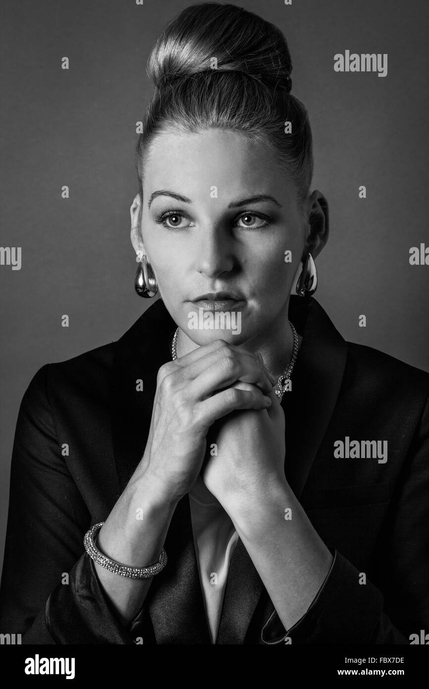 Woman with folded arms hi-res stock photography and images - Alamy