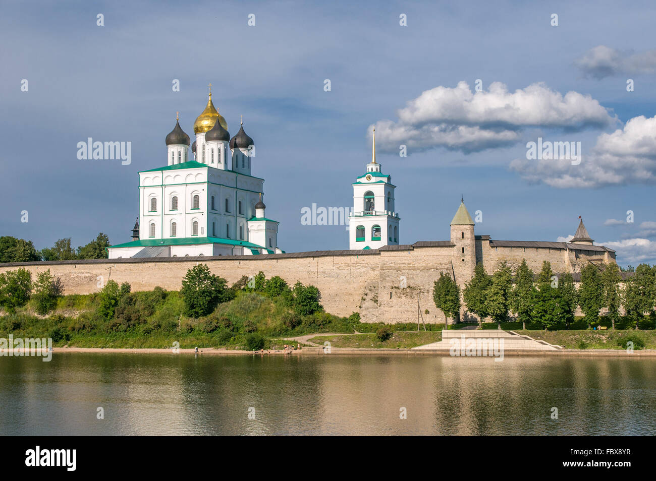 Pskov Kremlin (Krom) and the Trinity orthodox cathedral, Russia Stock ...
